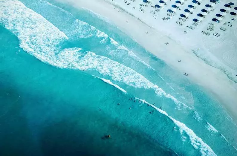 Pogled na plažu iz zraka Windows 10