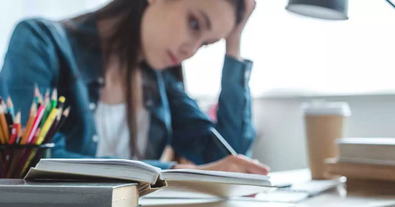 Program och webbplatser för att organisera klasser och studier