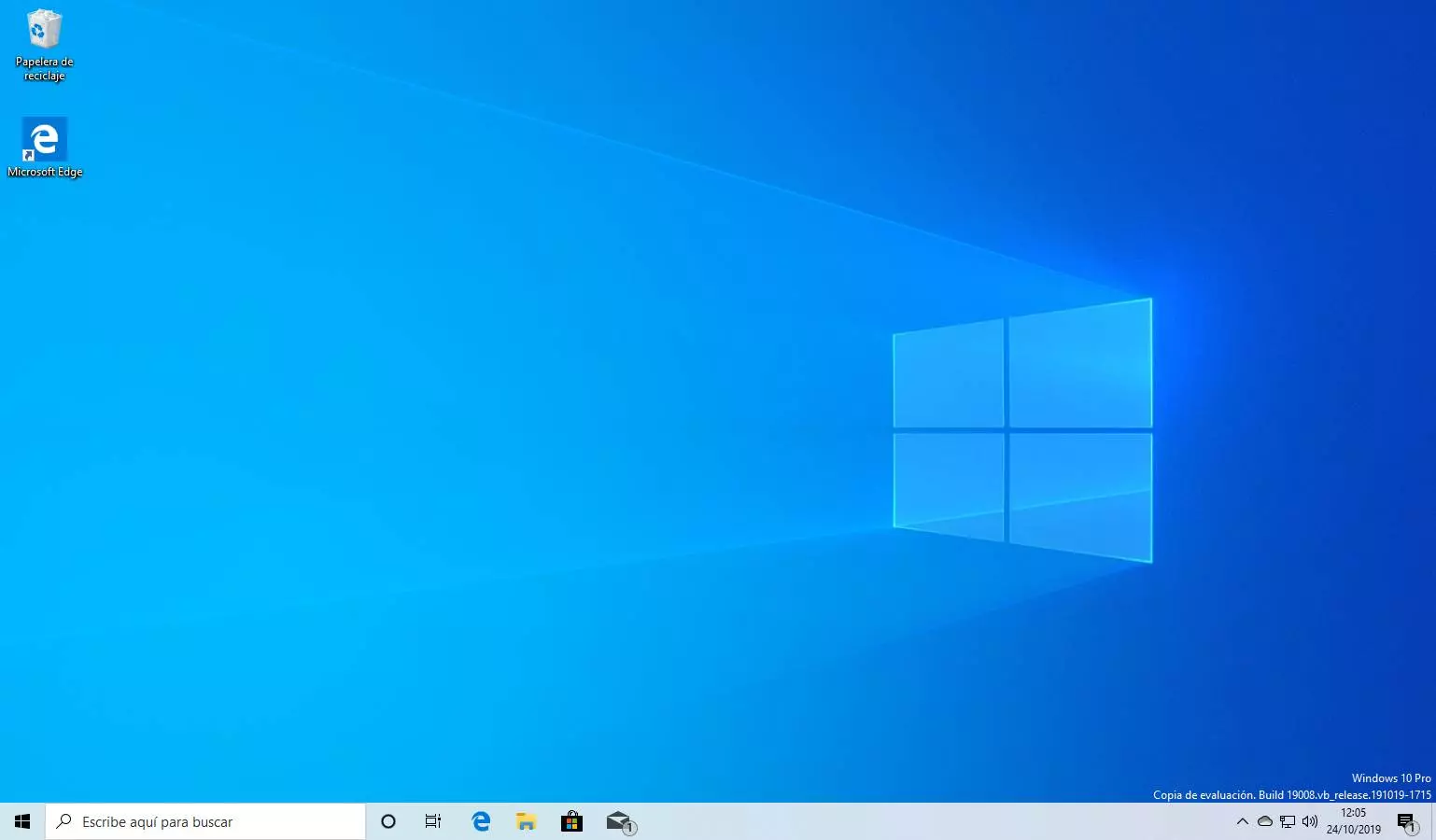 အောက်ရှိ Taskbar ပါသော Windows 10 ဒက်စ်တော့