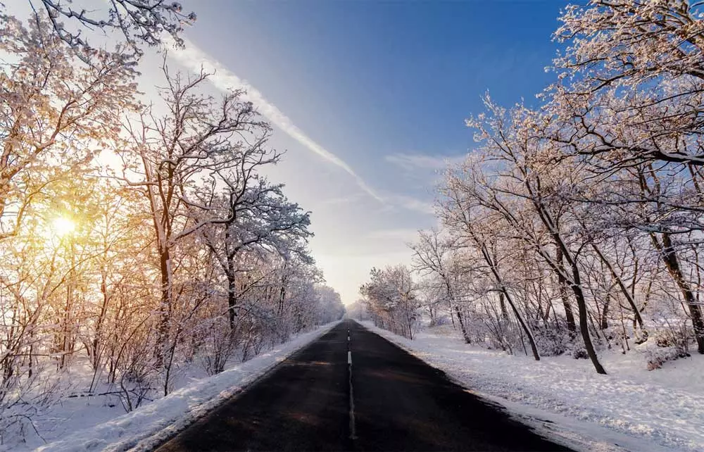 道路の雪の背景 Widnows 10