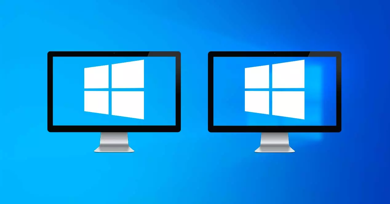 Windows で 2 台のモニターを接続、使用、構成する方法